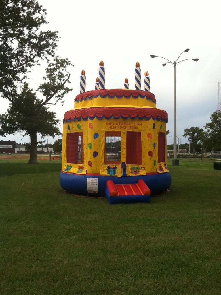 Birthday Cake – Inflatable Fun