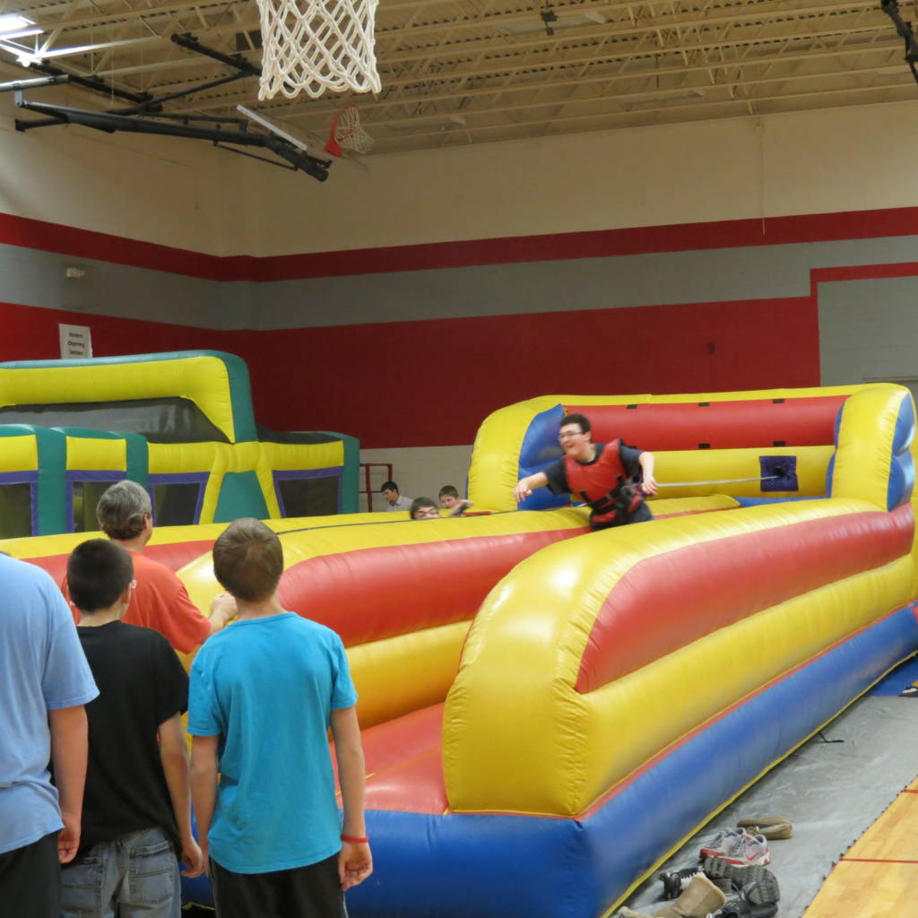 Bungee Run – Inflatable Fun